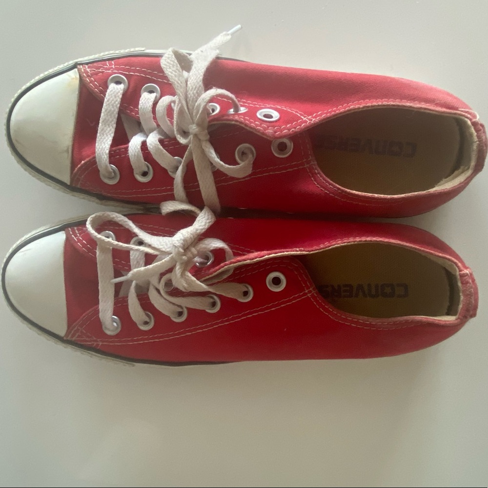 Red Low Top Converse - Gem